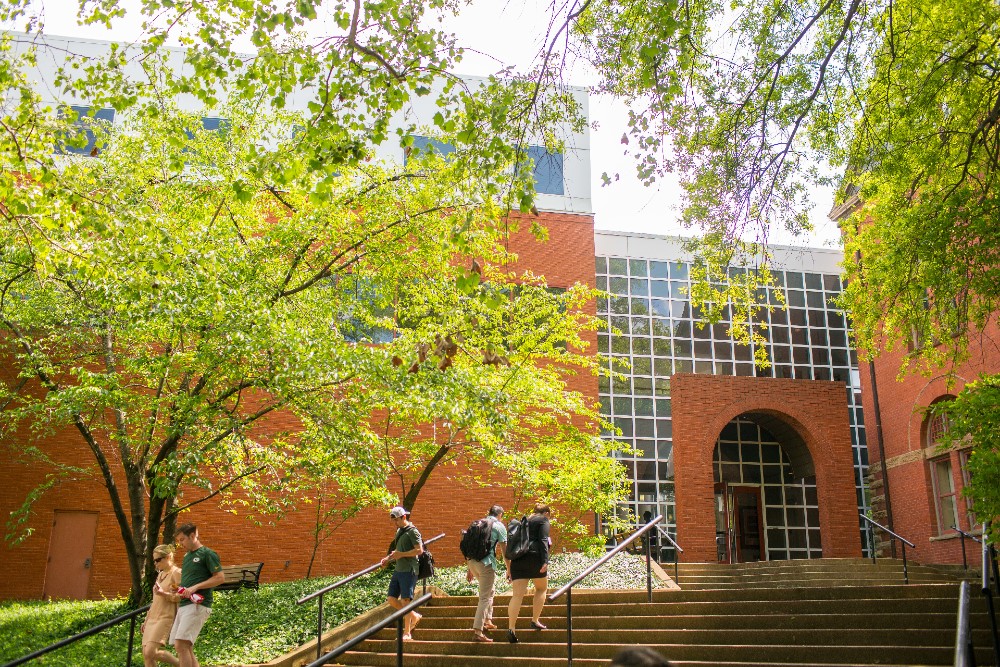 Vanderbilt Full-Time MBA Ranks No. 23 in U.S. News & World Report 2021
