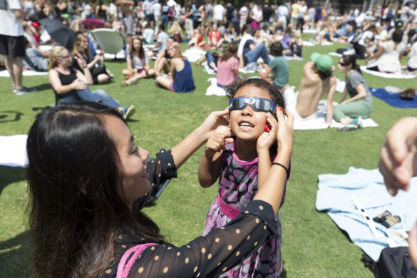 Vanderbilt University community gathers for VU Eclipse 2017 ...