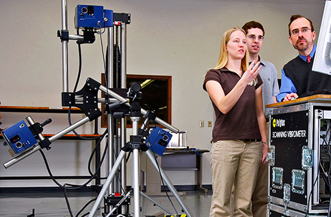 Using sound waves for bomb detection | Vanderbilt University