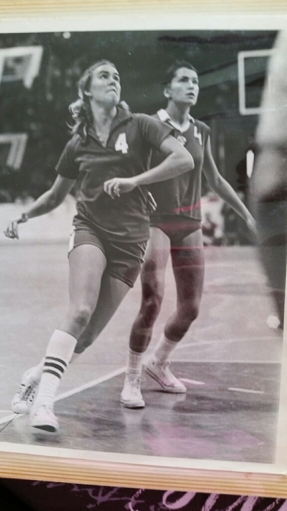 The pioneer behind Shea Ralph: A mother and daughter’s basketball ...