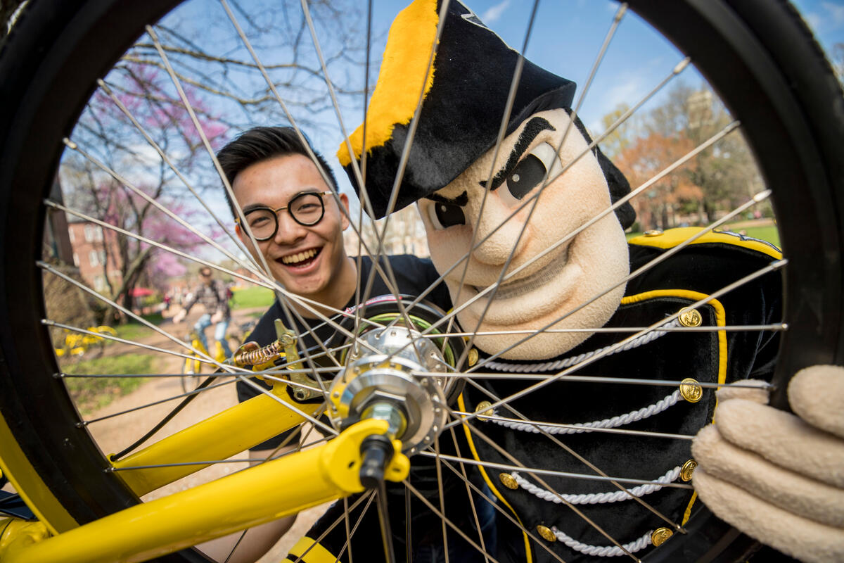 Aaron Feng, BA’18, champions the environment within finance, oil and ...